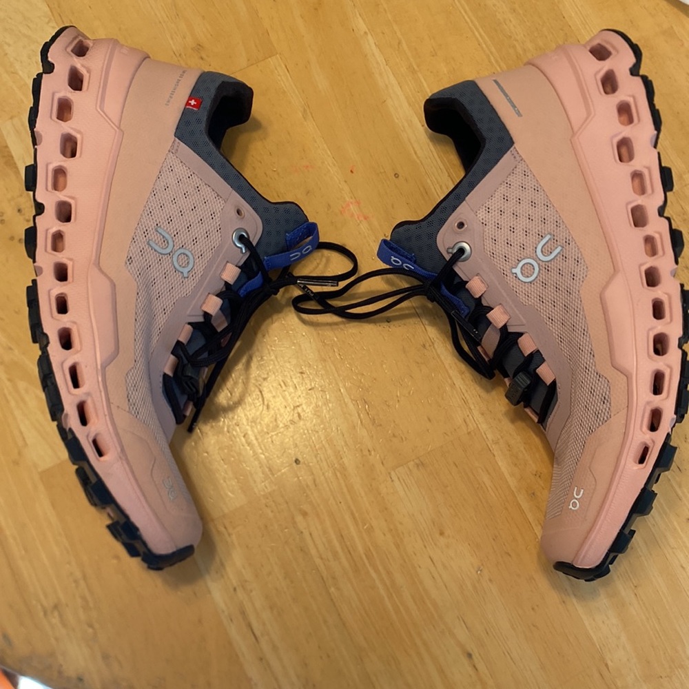 On Running Cloud Ultra - Gem